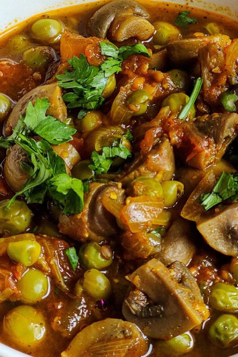 Matar mushroom - a delicious vegan and gluten-free curry recipe