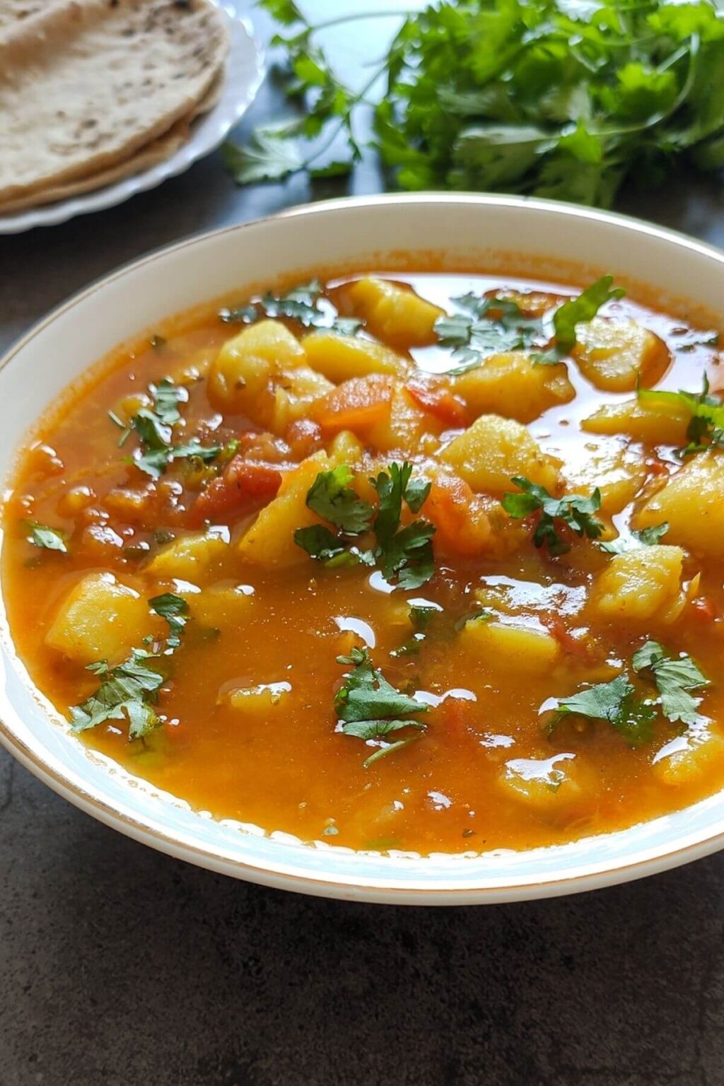 Indian potato curry - Quick & easy 20 minutes recipe
