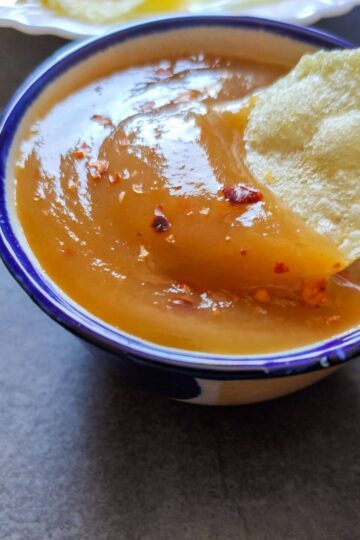 Sweet mango chili sauce - Quick and easy Asian dipping sauce