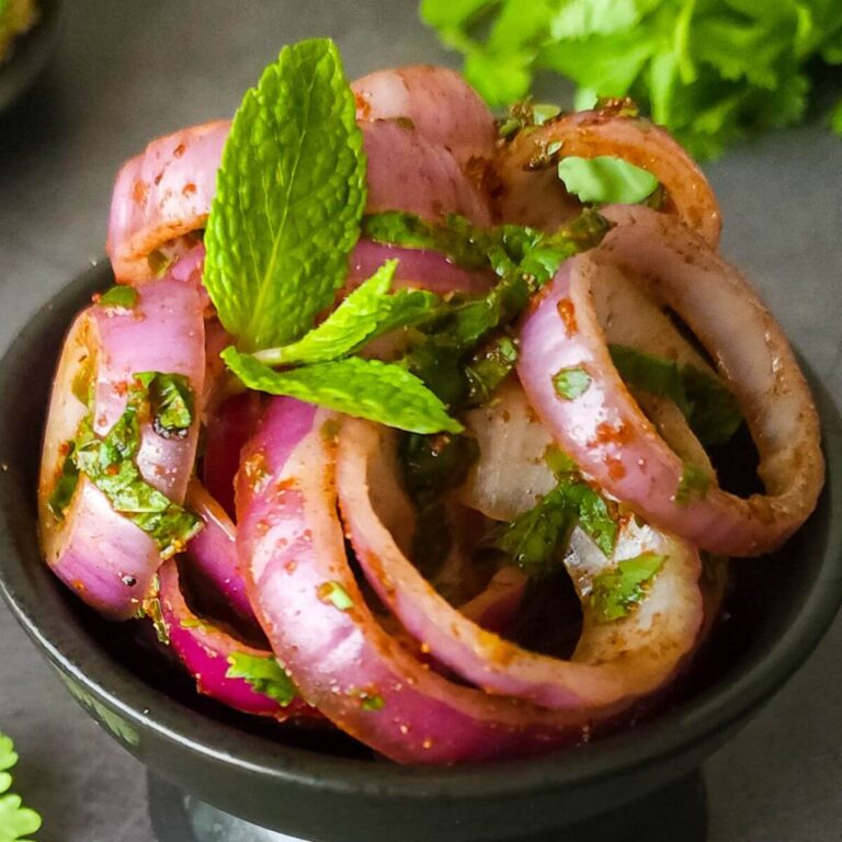 Indian onion salad- laccha pyaz - Greenbowl2soul