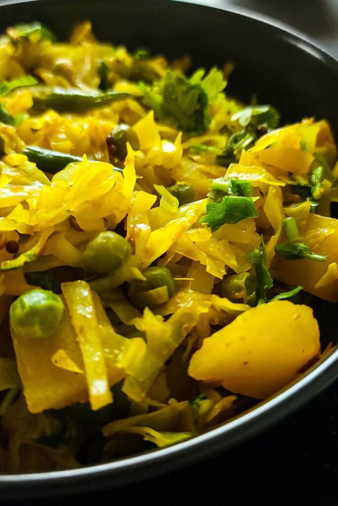 Aloo patta gobhi (Indian-style cabbage with potatoes)