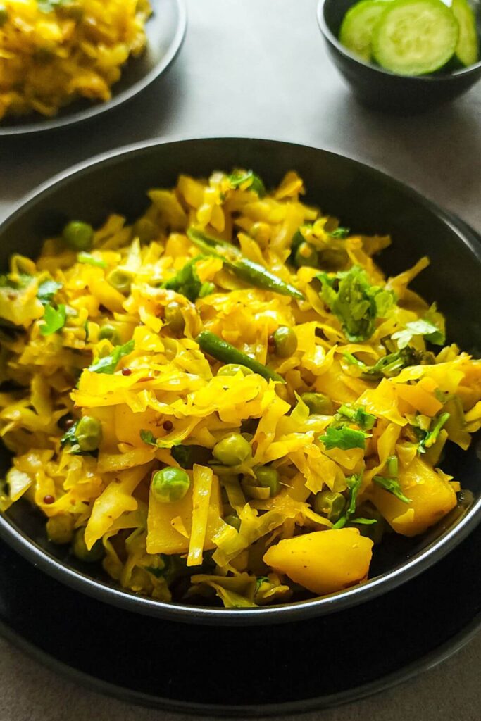 Aloo patta gobhi (Indian-style cabbage with potatoes)