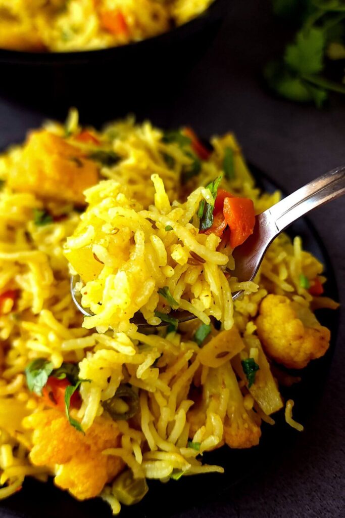 Curried rice with vegetables