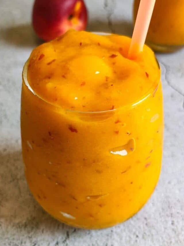 Peach smoothie with mangoes - Greenbowl2soul